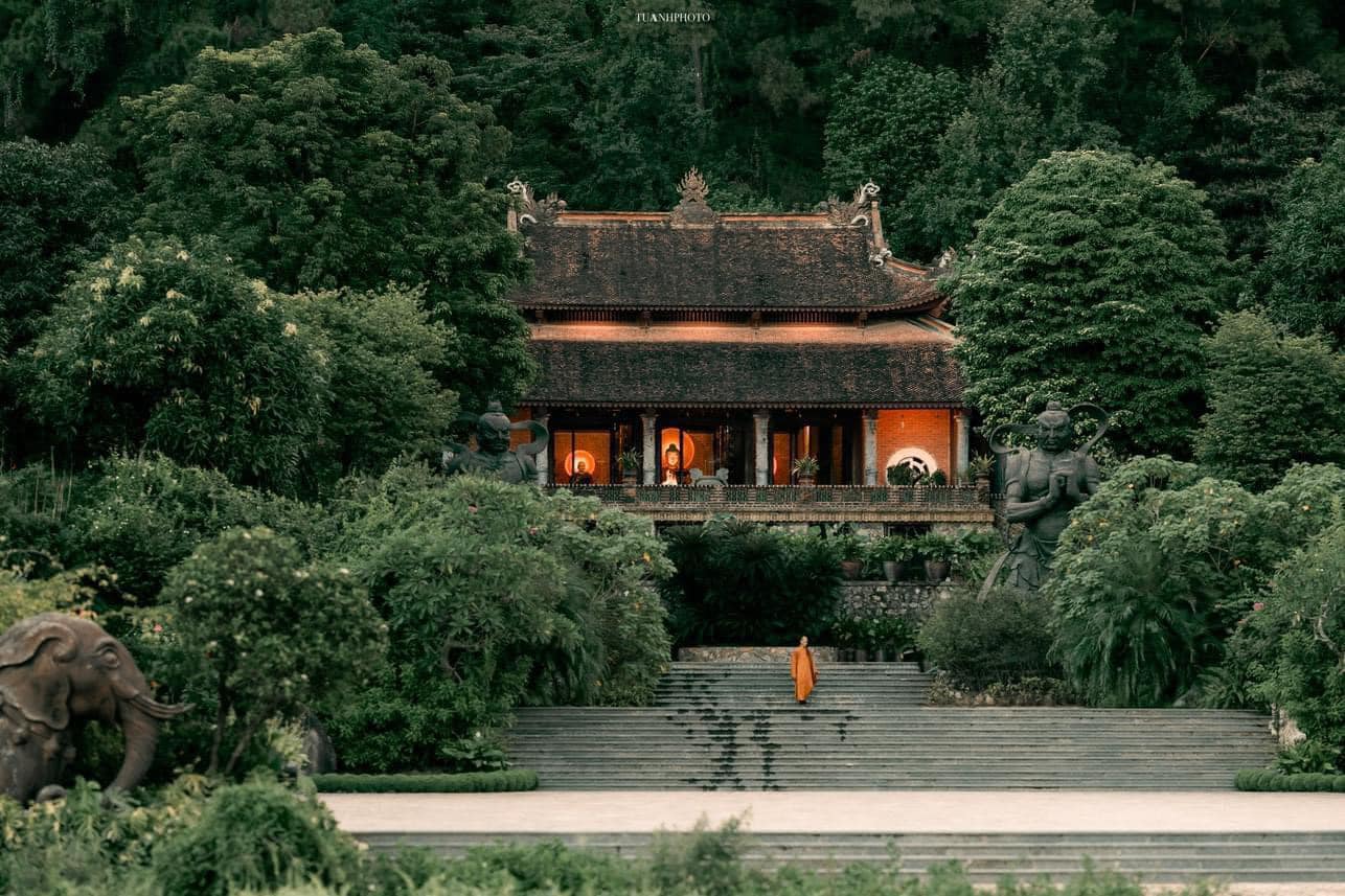 Dia Tang Phi Lai Pagoda – A Sanctuary of Peace in Ninh Binh