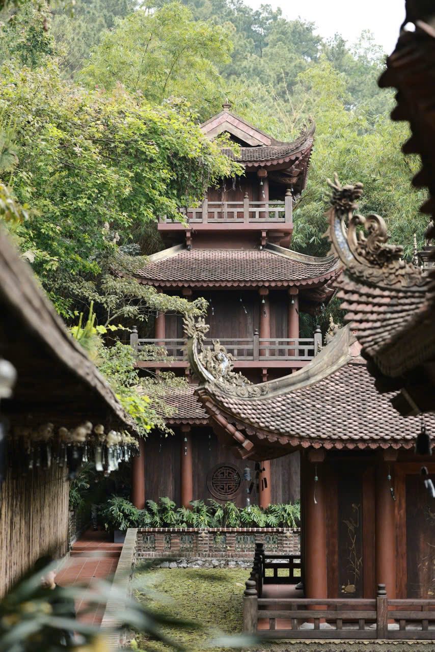Dia Tang Phi Lai Pagoda – A Sanctuary of Peace in Ninh Binh